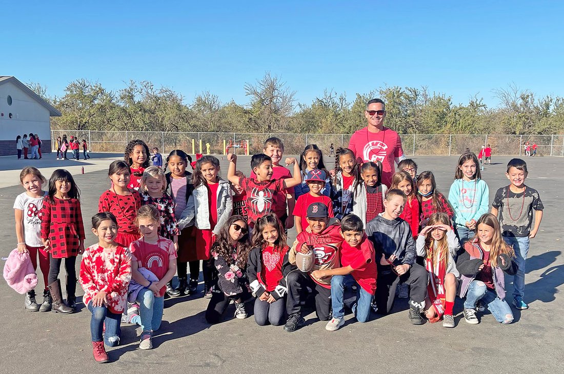 Diamantine leads his students by example