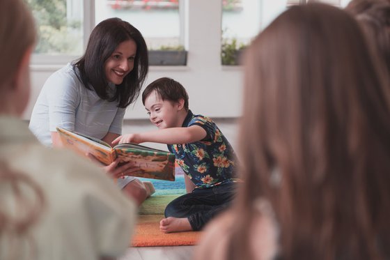 Bridging classrooms: Collaboration between general and special ed